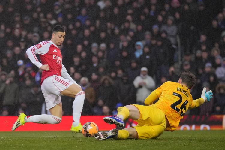 Man United crashes out of FA Cup as club weighs up candidates for ...