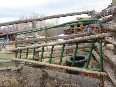 Barnyard Basics: Handy fix - creating a feed manger from an old feeder ...