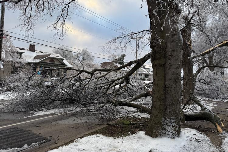 Crews race to restore power, open roads as the US South braces for ...