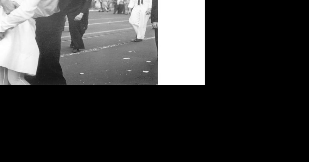 Sailor in iconic V-J Day Times Square kiss photo dies at 95 | National ...