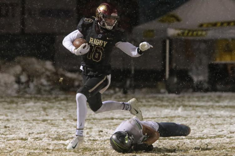 FOOTBALL: Rigby holds off Mountain View 26-19 to advance to 5A ...