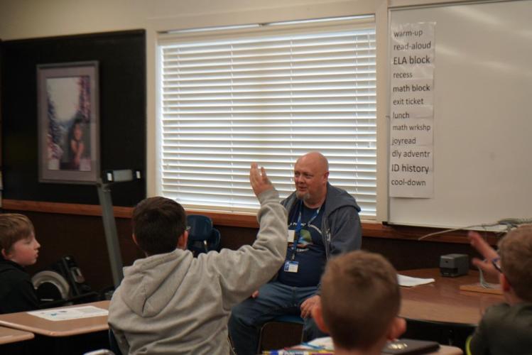 Ucon 4th grade class gets involved, pushes for state dinosaur ...