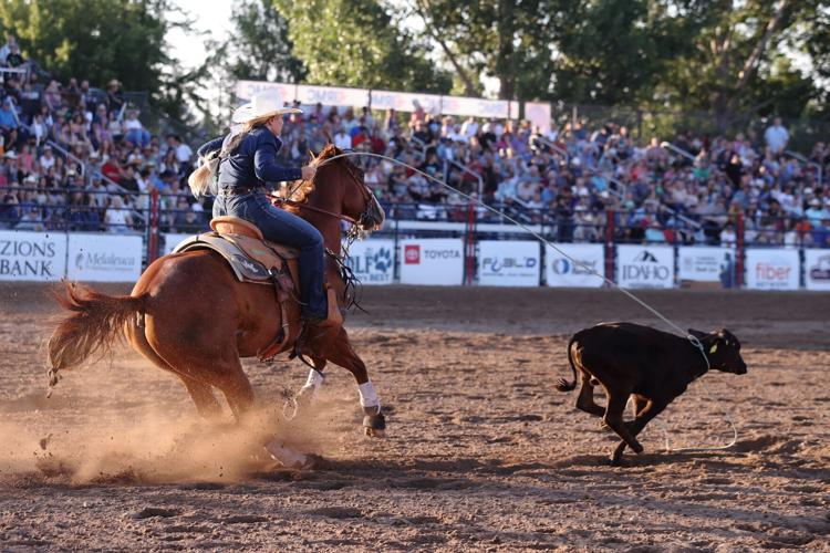 Statler Wright leads saddle bronc riding after first night of War ...