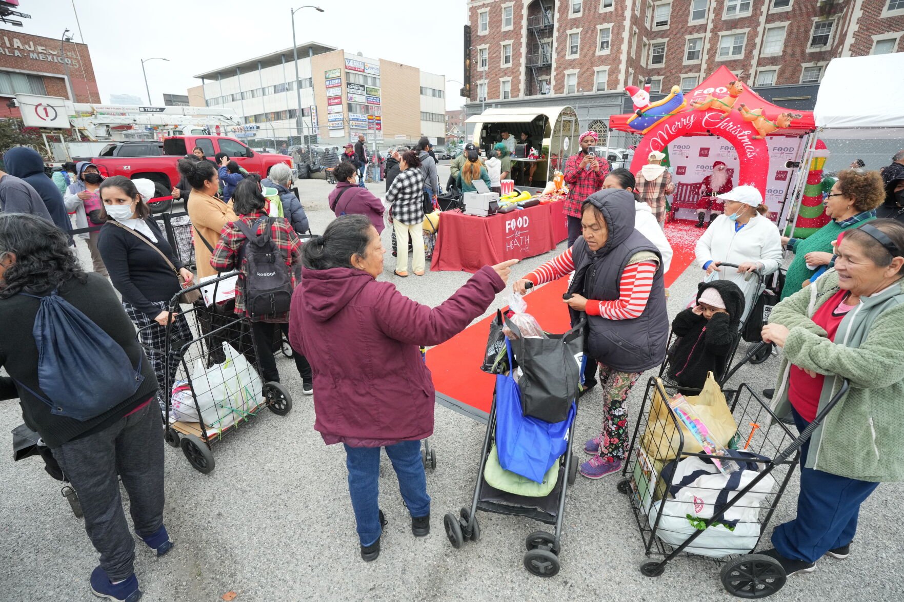 Food for Health Ho Ho Hosts Holiday Party, Food Pantry at Sinclair LA ...