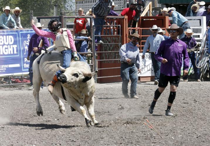 Cool temps, high winds don't dampen Mackay Rodeo fun | News ...