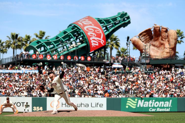 Giants reliever Matt Gage goes on injured list with right knee ...