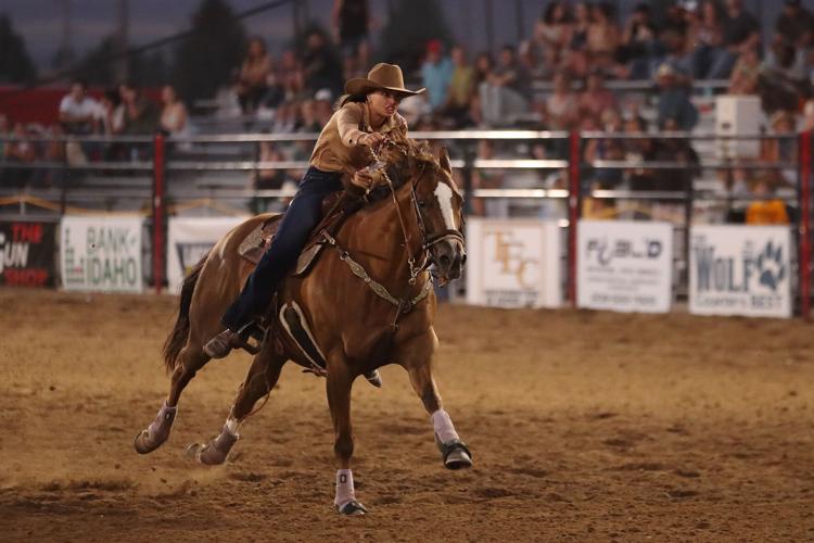 Statler Wright leads saddle bronc riding after first night of War ...