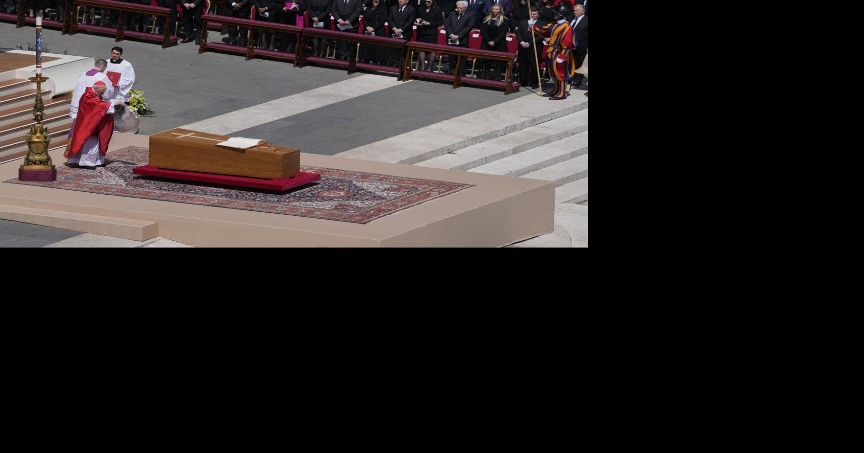 Mighty and meek say farewell to Pope Francis during Vatican funeral and ...