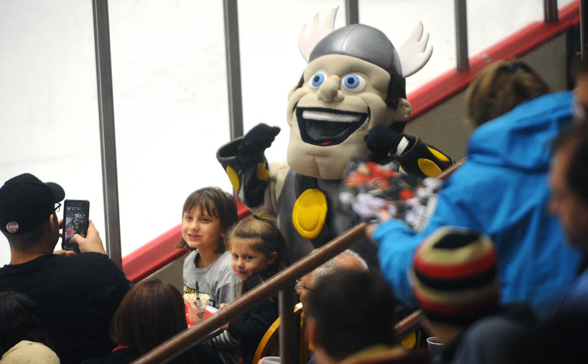 PHOTO GALLERY: Adirondack Thunder Home Opener 10/24/15