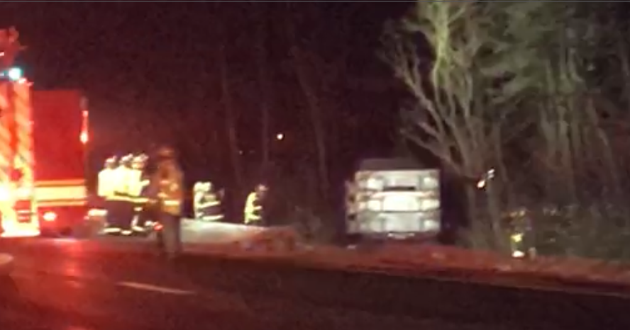 Crash closes southbound lanes on Northway south of Exit 19