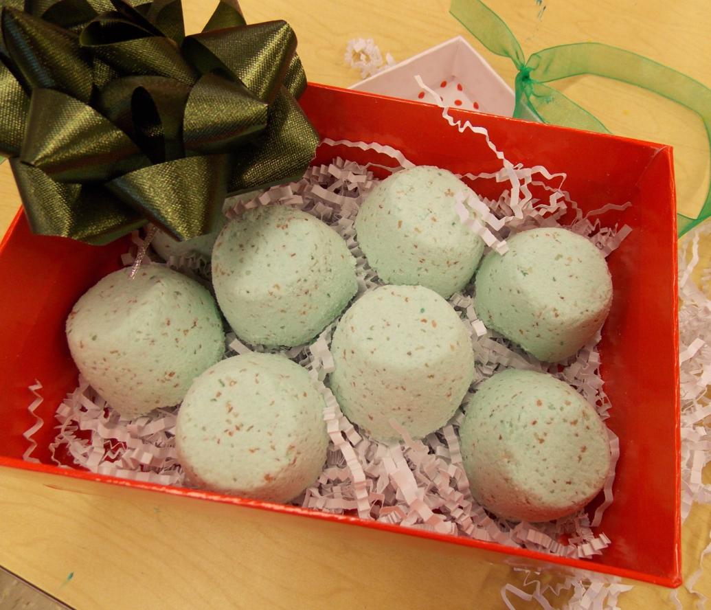 How to: Peppermint Patty Bath Bombs