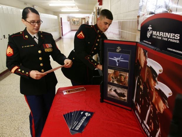 Recruiter finds the perfect Marines