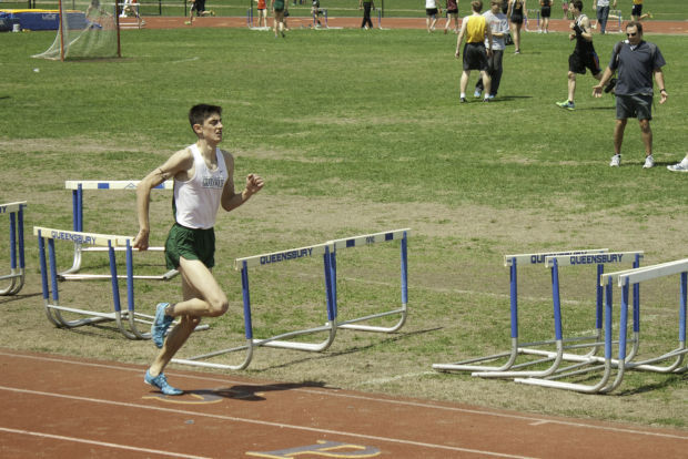 Greenwich runs through grief at Invy