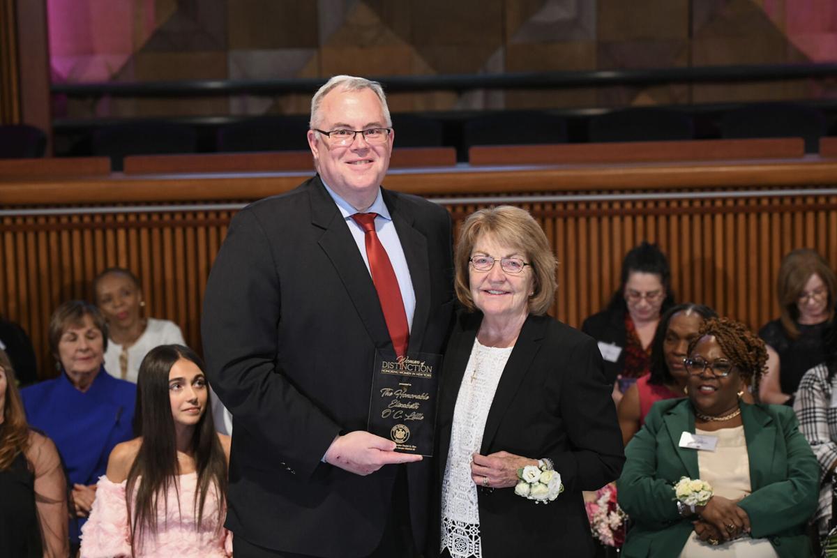 Stec honors Little at Women of Distinction event