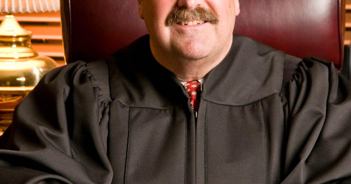 Warren County Family Court judge retires