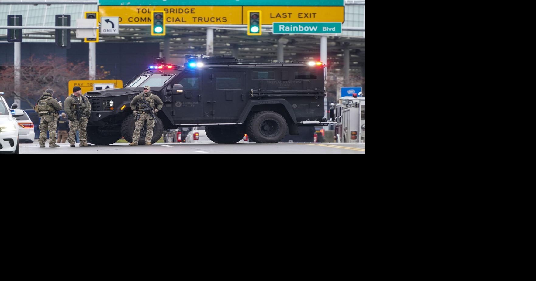 Car crashes, explodes at Rainbow Bridge in Niagara Falls