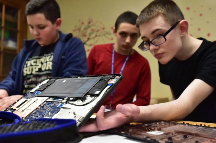 Student tech team makes hardware look easy