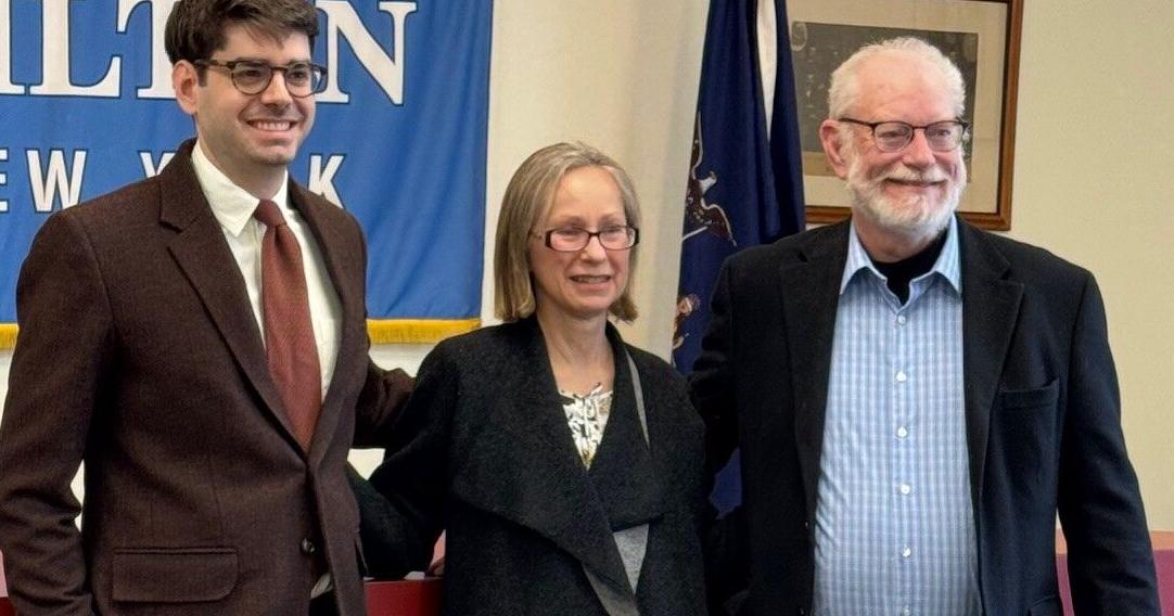 Wilton's first female supervisor officially sworn in