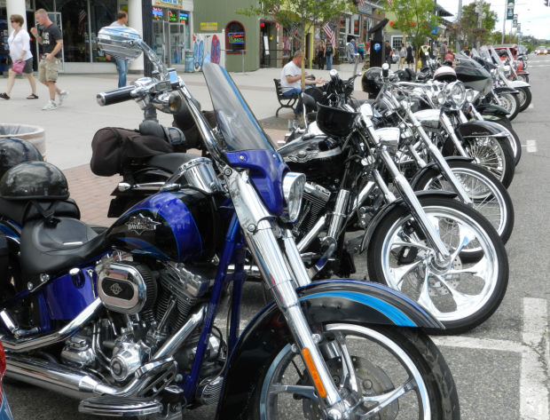 Sunny day ends somewhat soggy Americade