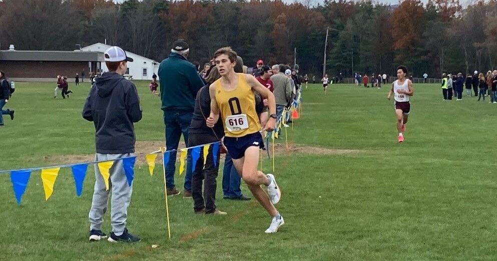 Queensbury's Liam Davidson wins Class B boys race