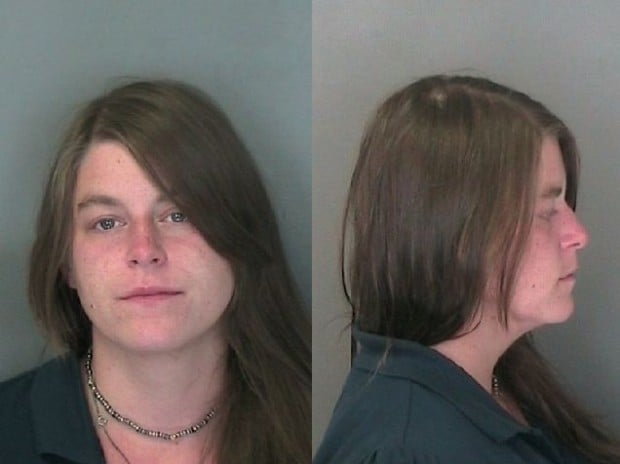 Police: Woman charged with stabbing boyfriend