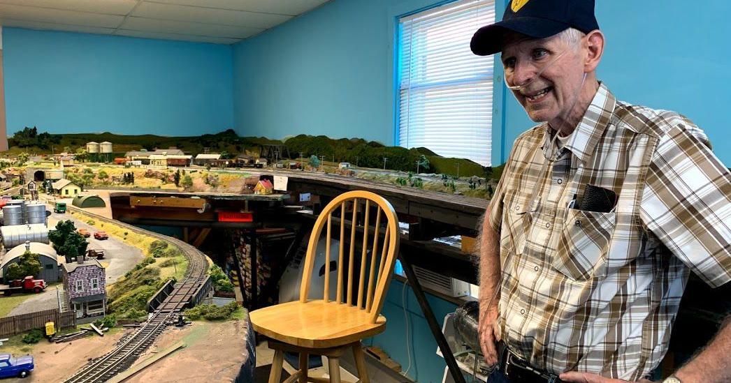 Next stop, Adams Street: Large-scale D&H model train brings friends ...