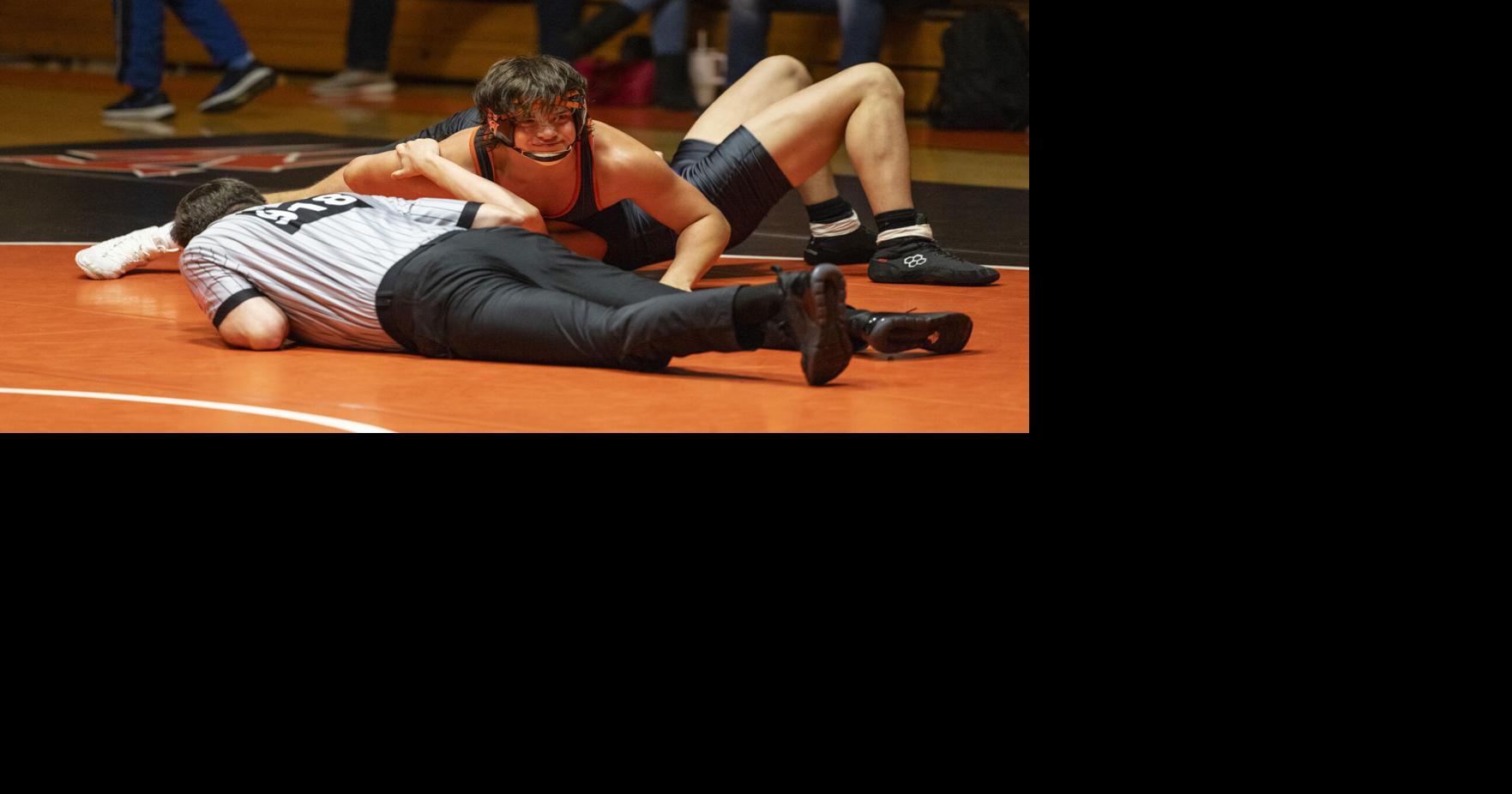 Middle wrestler wins big matchup