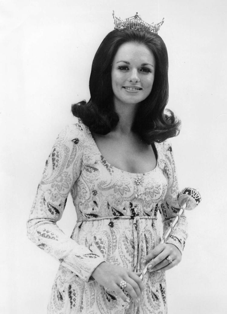 Photos Looking Back On The Life Of Miss America 1971 Phyllis George