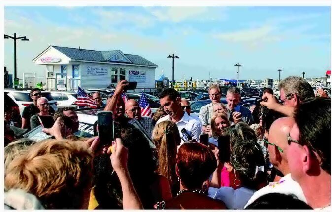 Margate dedicates plaque to DJ Jerry Blavat