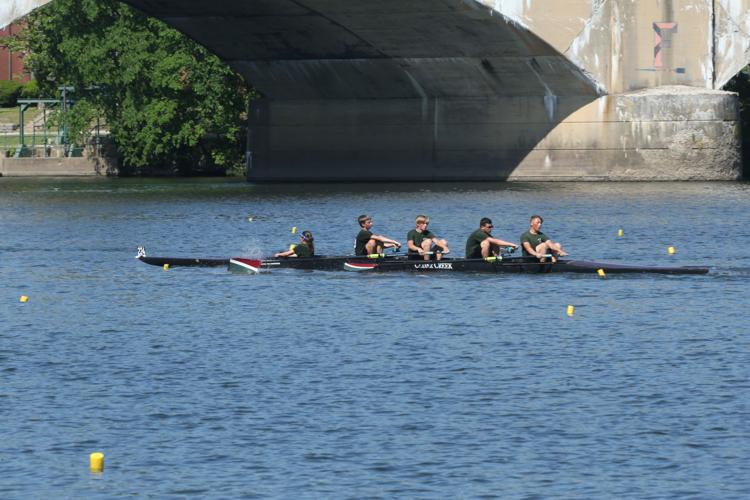 Four area boats reach Stotesbury finals; four varsity 8s make semis