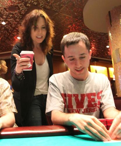 Poker pro Annie Duke hits Harrah’s for satellite tournament