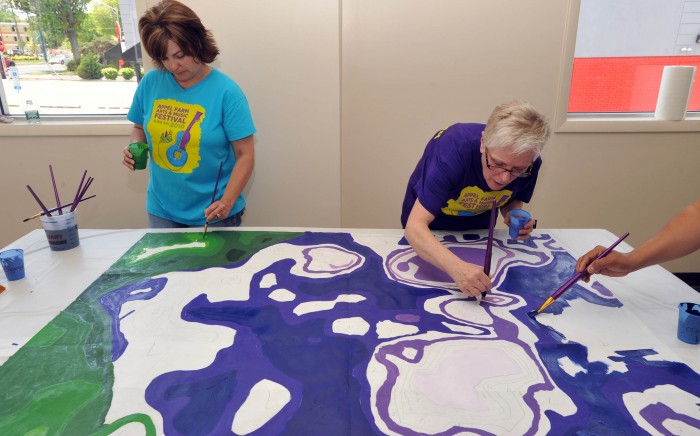 First 'community paint' for downtown Vineland mural held Thursday