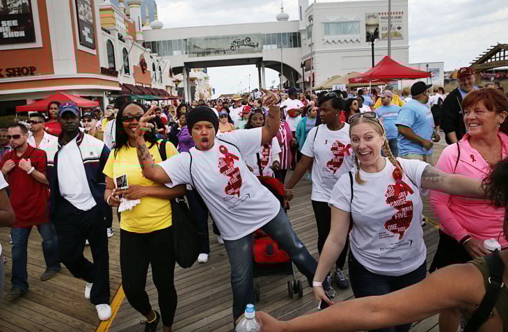 Atlantic City AIDS Walk participants honor friends and family