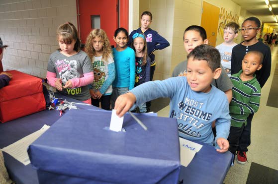 Hess Complex students cast ballots as homerooms stand in for states