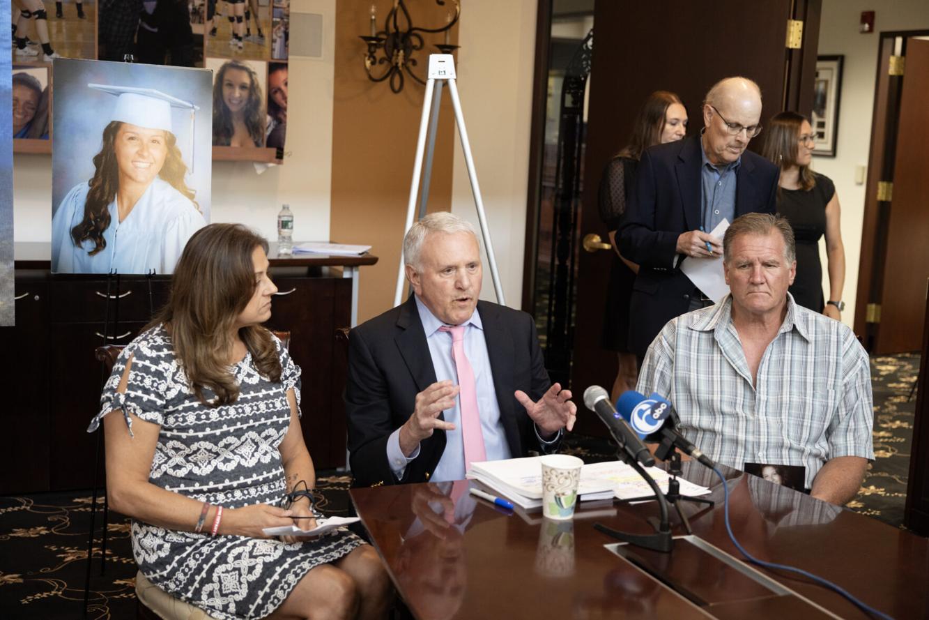 Valiante family seeks return of evidence in daughter's death