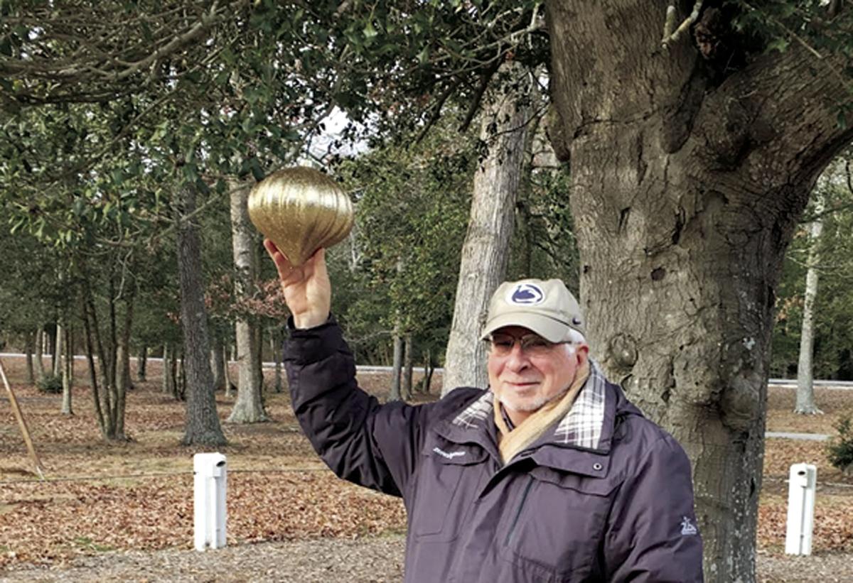 Christmas tradition continues at Shoemaker holly tree in Seaville