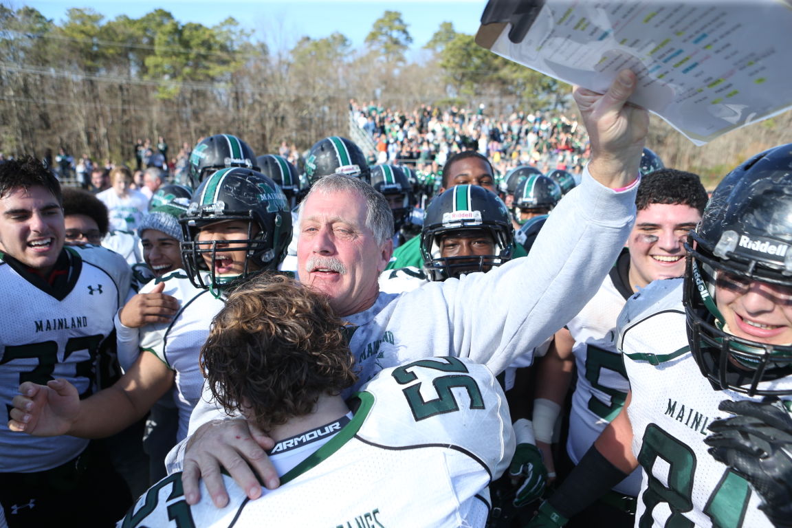 Mainland edges EHT on Juliano’s record-setting field goal | High School ...