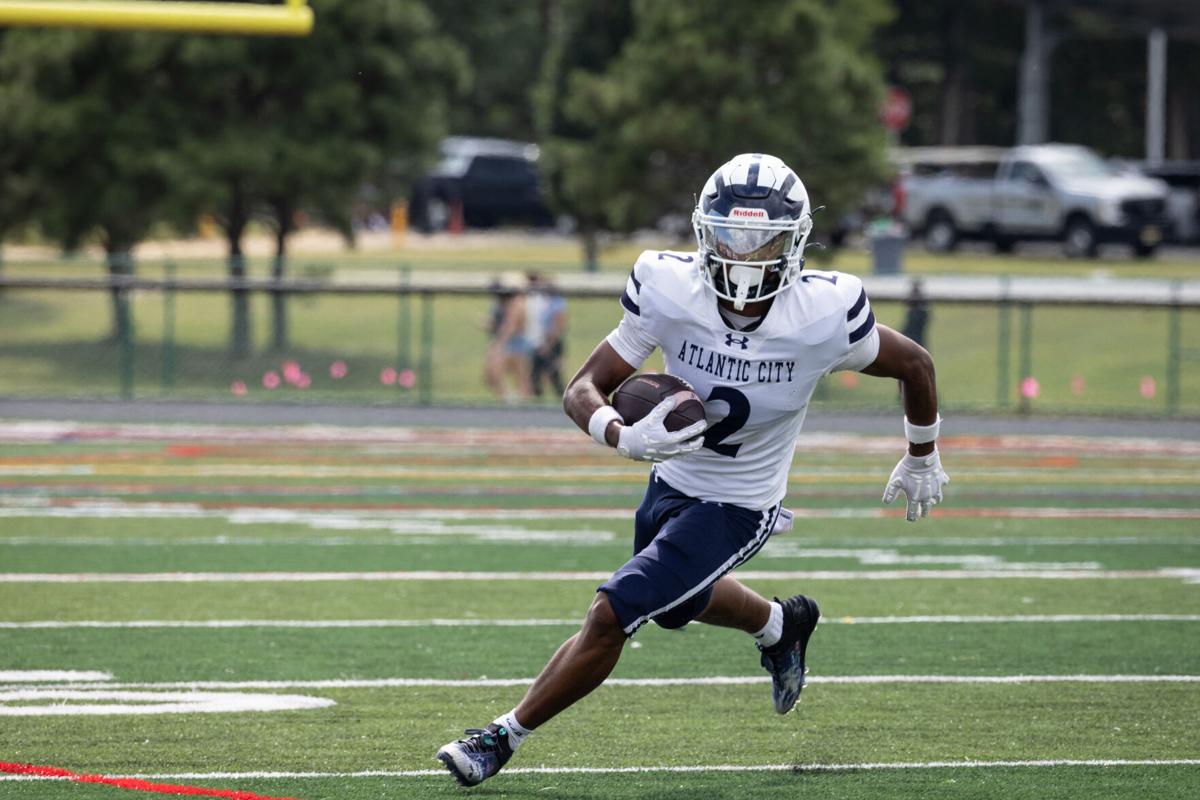 Where do football teams in The Press Elite 11 play?