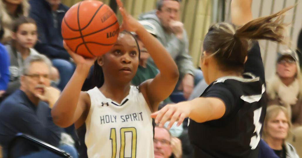Kendall Murphy's free throws help Holy Spirit beat EHT