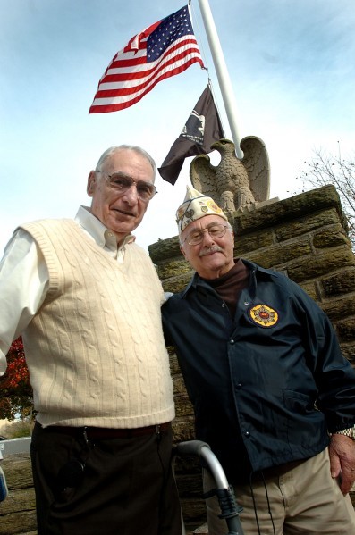 Area WWII vets write own history