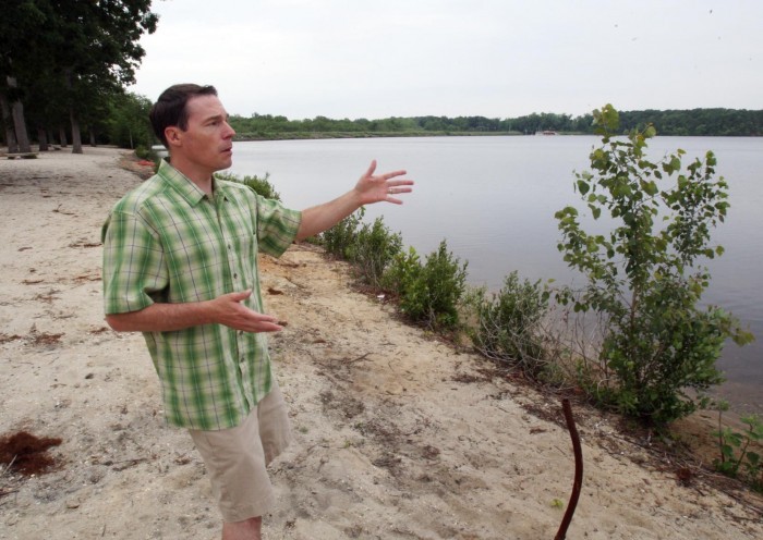 Environmentalists fight Wawa Tract development along Union Lake in ...