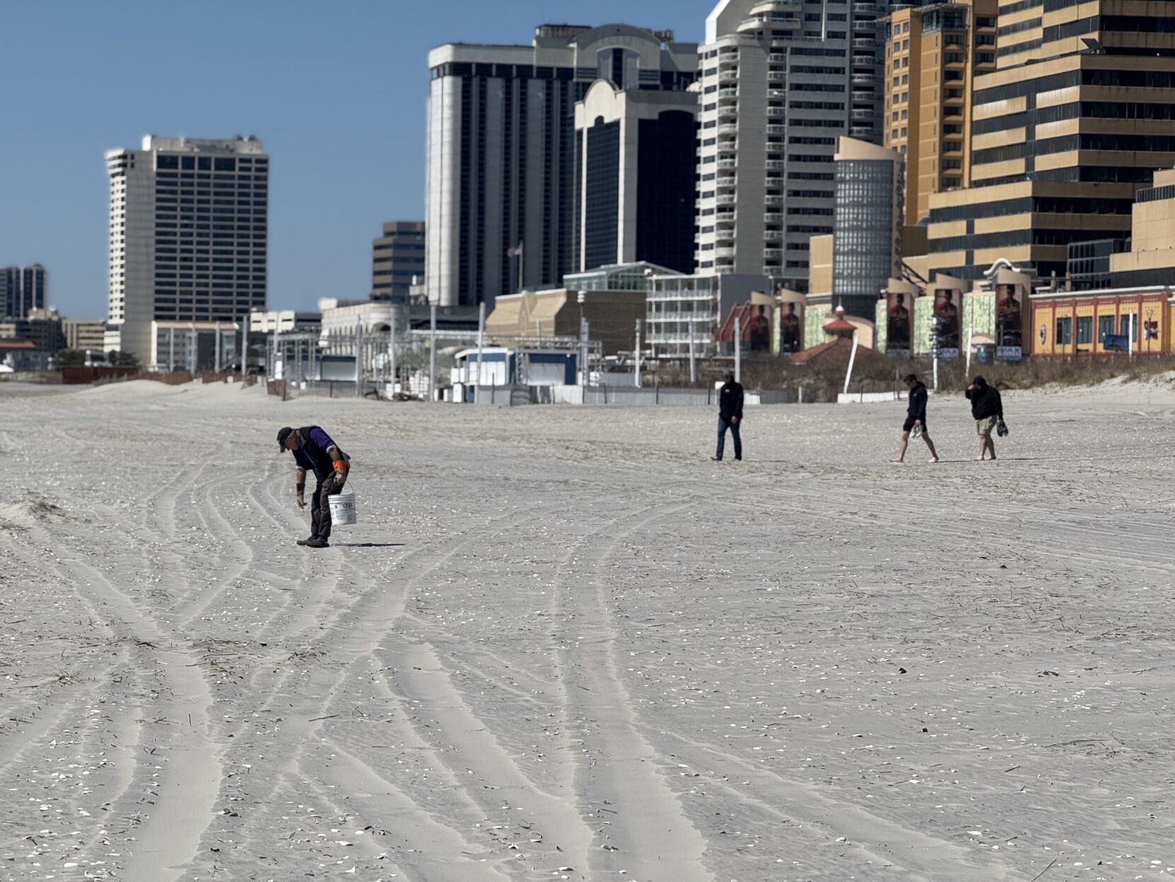 Clean Ocean Action holds beach sweep in Atlantic City