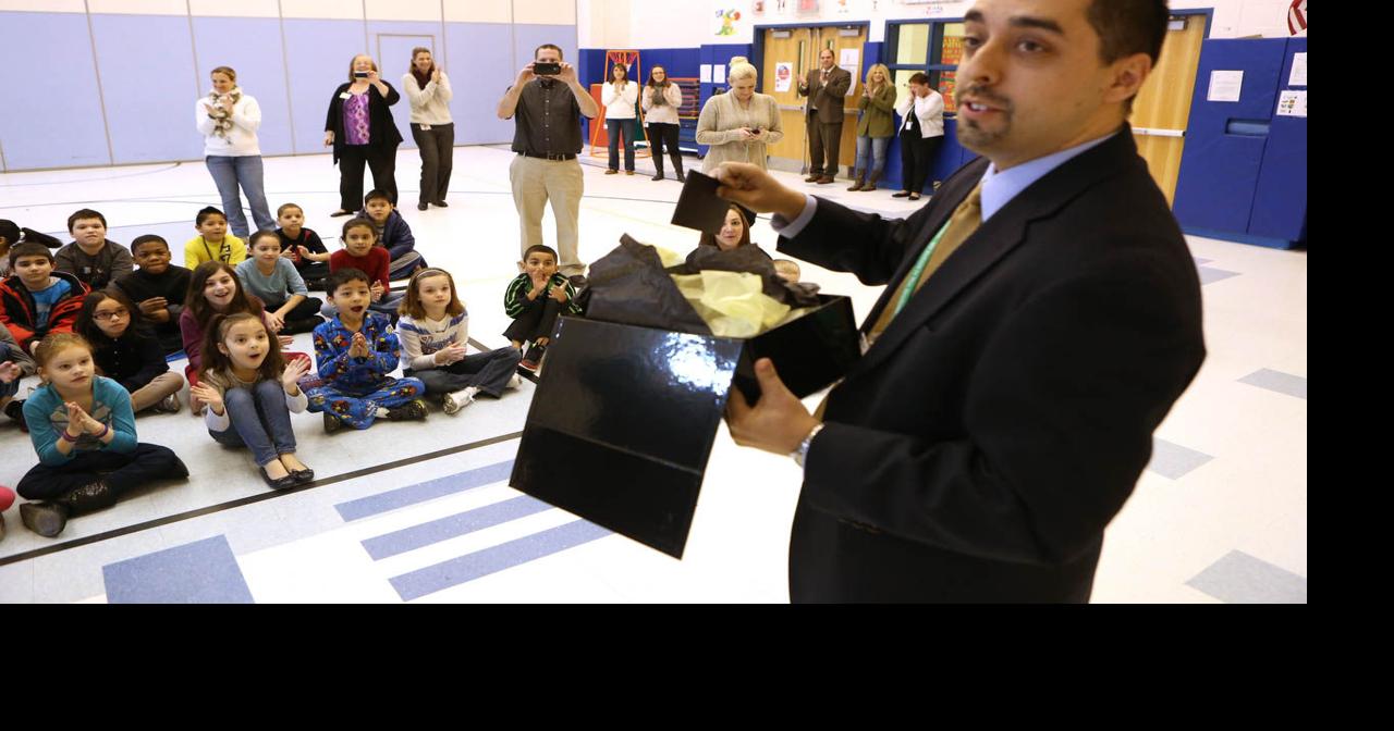 Literacy grant for EHT school comes from spare change at Dollar General