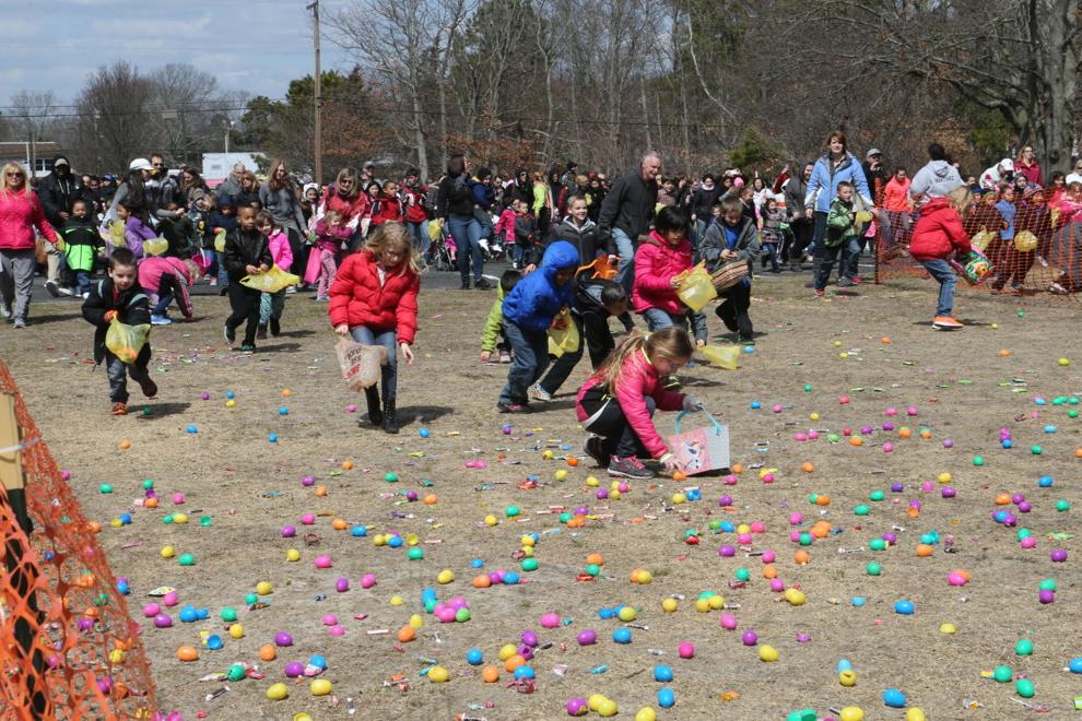 Photo Gallery: Helicopter Egg Drop