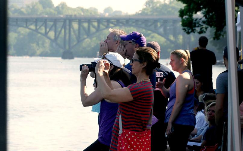 Four area boats reach Stotesbury finals; four varsity 8s make semis