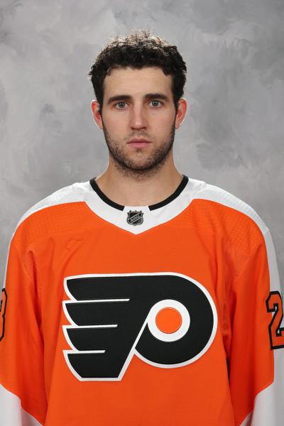 Manning, targeted by Oilers, is one Flyer showing grit as team freefalls