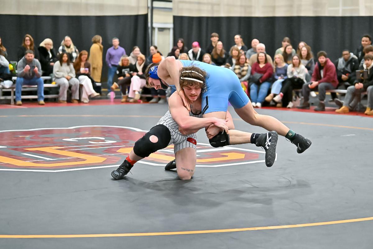 Absegami grad Sean Cowan gets 3 pins in 3 Ursinus wins