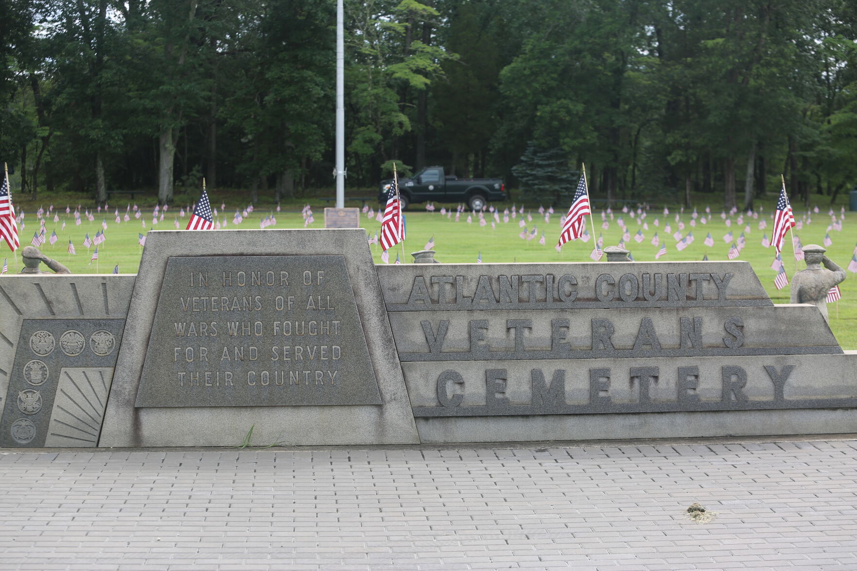Volunteers mark graves of Atlantic County veterans for July 4