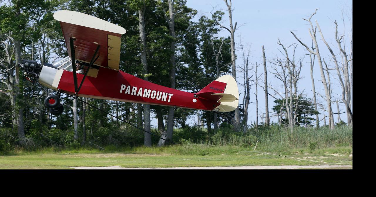 Paramount Air Service Banner Planes
