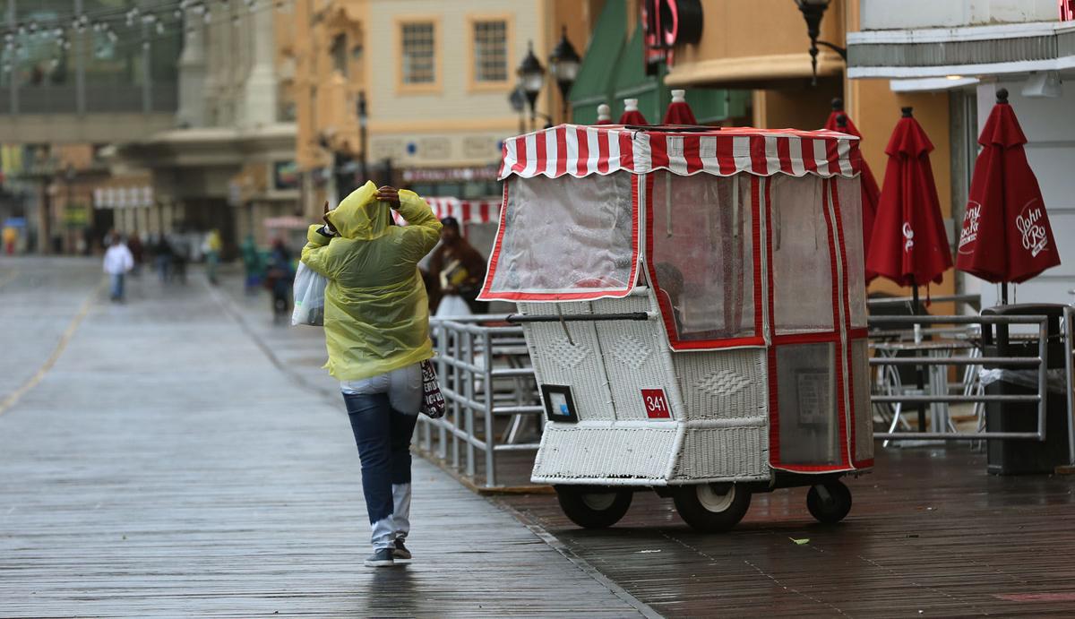 WATCH: Wind alert in place Wednesday, how about the rain?